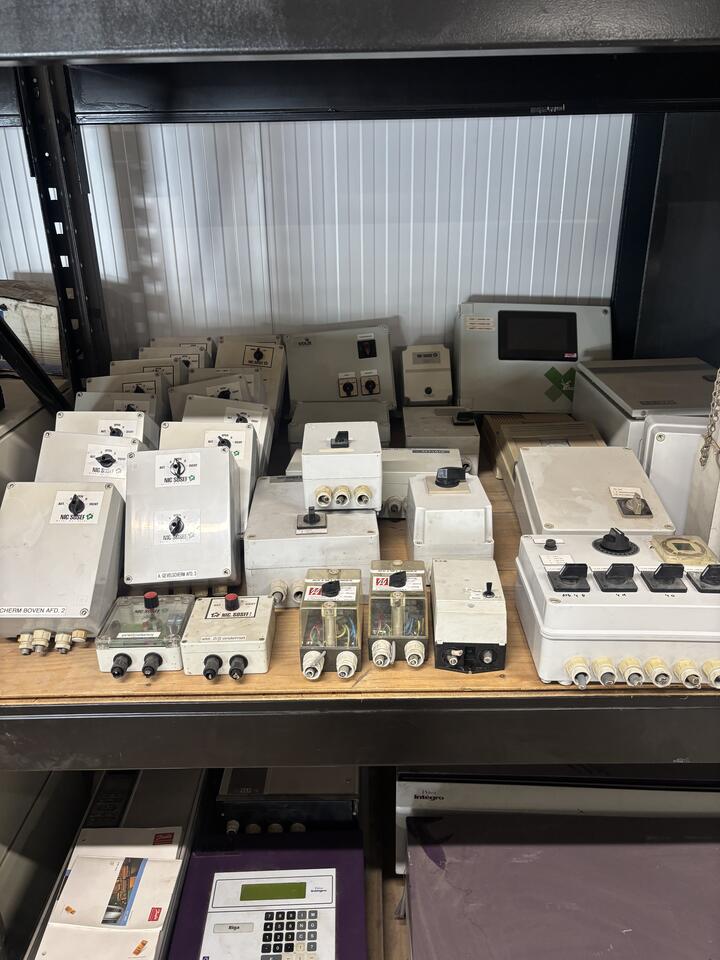 Electro kasjes en regelaars - Tuinbouw Marktplaats